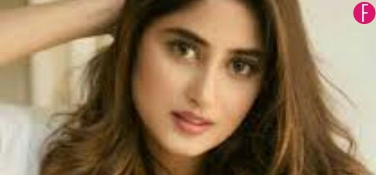 100 Most Beautiful Women Trending On Twitter: Check Our Top Tweets!